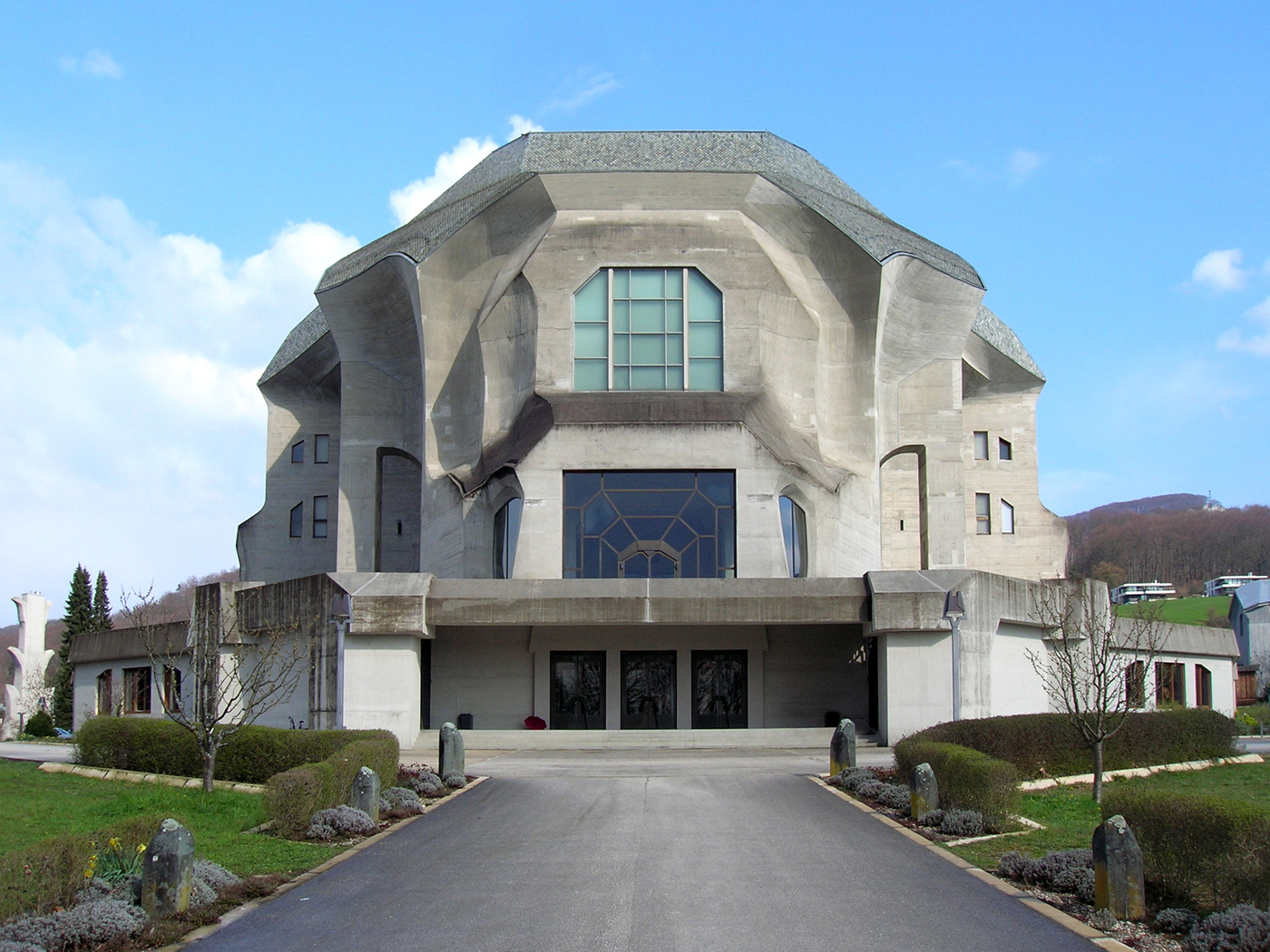אייקונים: The Goetheanum של רודולף שטיינר | D+A Magazine