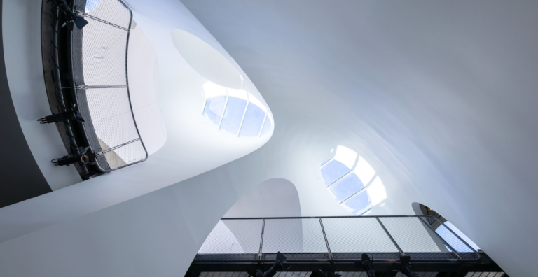 בית הבטון האימתני של זוג אספני האמנות | D+A Magazine